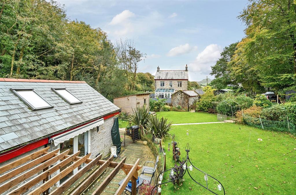 Carthew, St. Austell 4 bed detached house for sale - £500,000