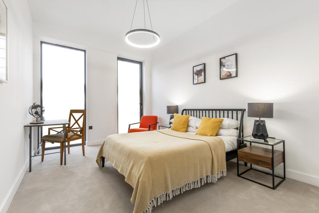 Edgeware, ha8 1 bed flat - £295,000