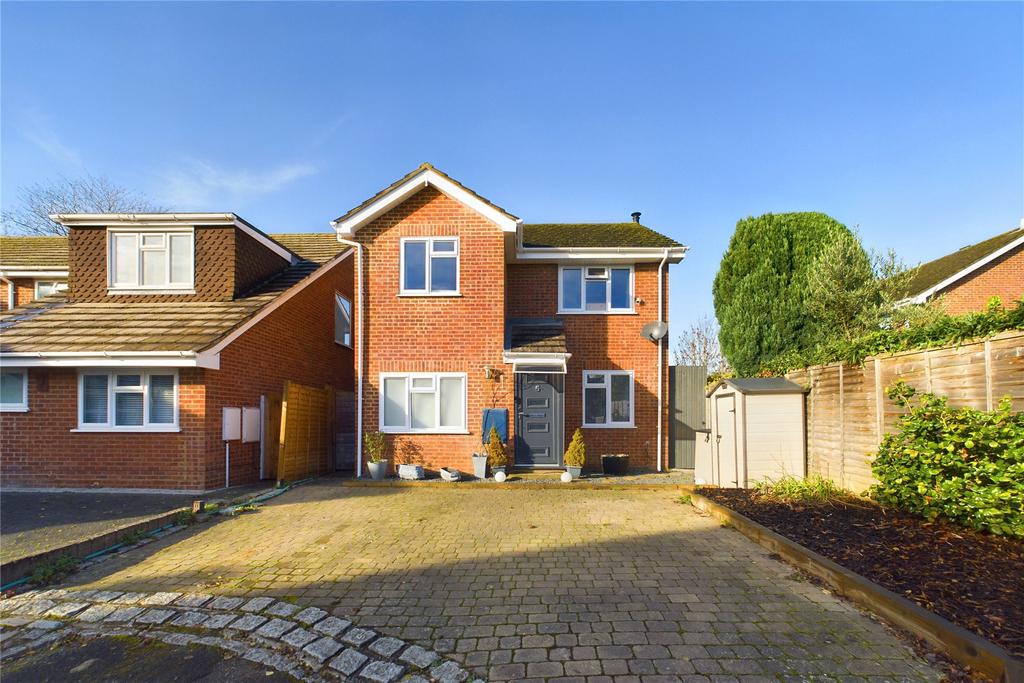 Bissley Drive, Maidenhead, Berkshire... 3 bed detached house - £550,000