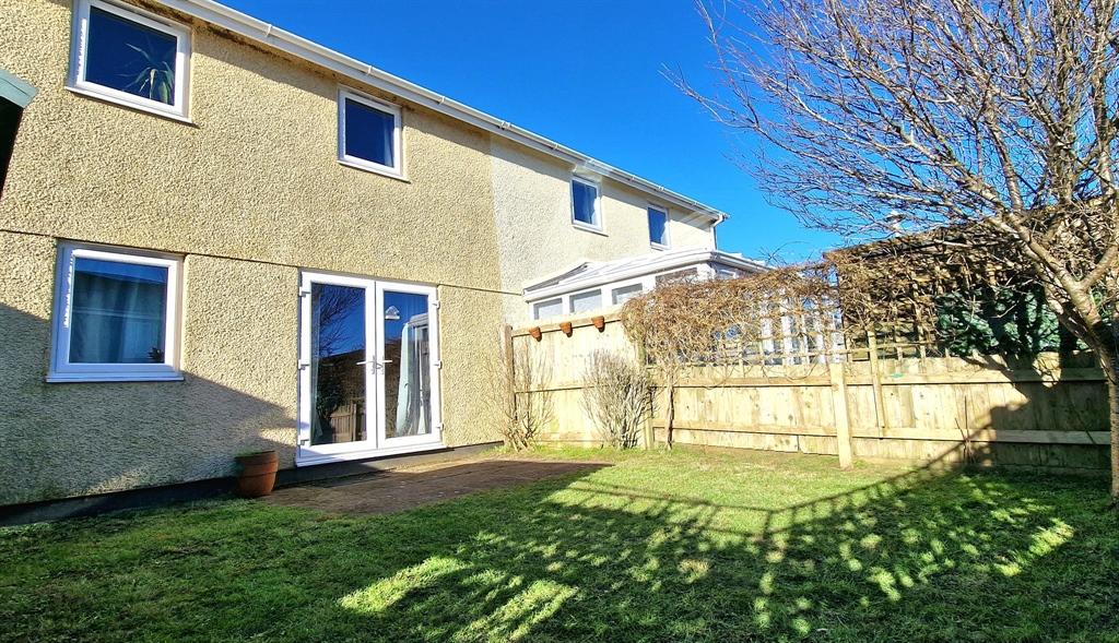 Connor Downs, TR27 2 bed terraced house - £225,000