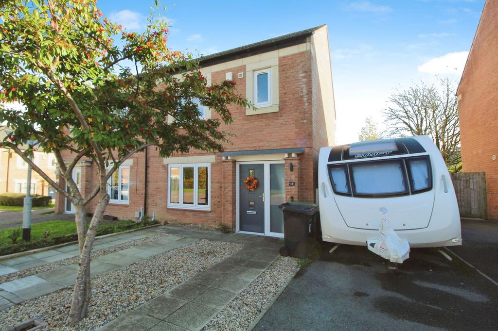 Fern Close, Prudhoe NE42 3 bed semi-detached house for sale - £175,000