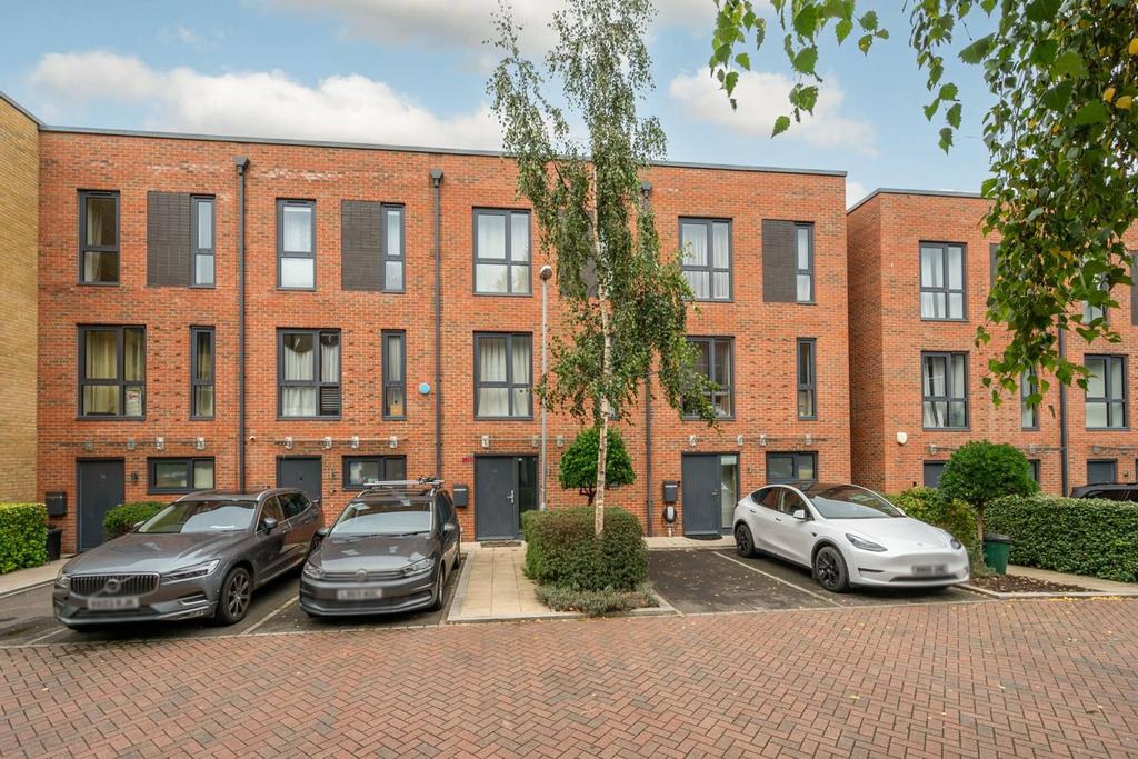 Putney Hill, Putney Heath, London, SW15 4 bed terraced house for sale ...