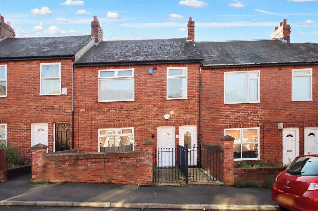 Maxwell Street, Gateshead NE8 2 bed flat - £85,000