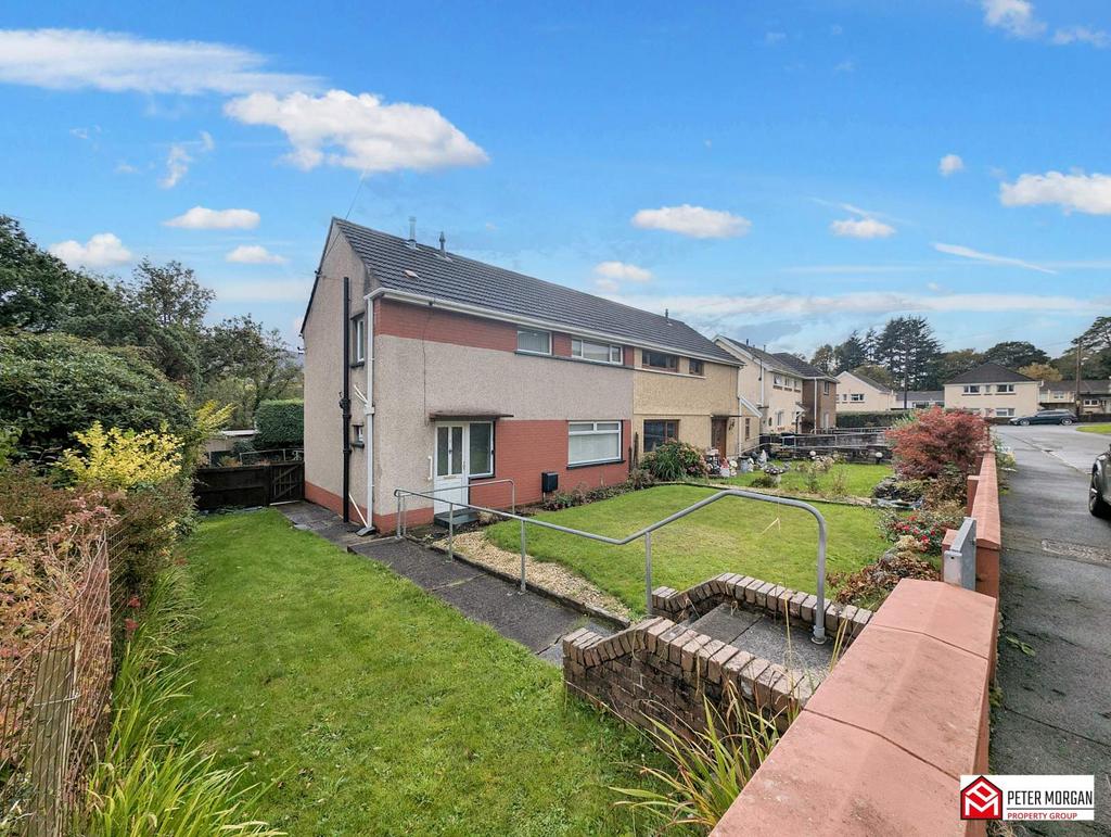 Ger Y Nant, Glynneath, Neath, Neath... 3 bed semi-detached house - £130,000