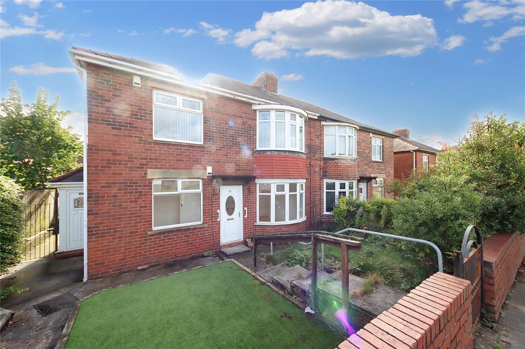 Lobley Hill Road, Gateshead NE8 2 bed flat - £70,000