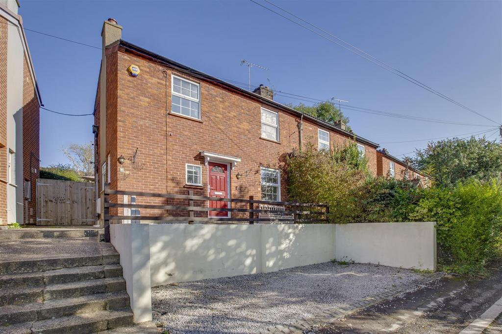 Bank Street, High Wycombe HP13 3 bed semi-detached house - £400,000