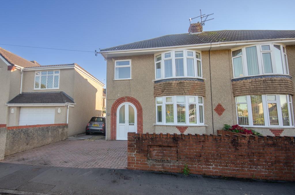 Bromley Heath Road, Downend, Bristol... 3 bed semi-detached house - £ ...