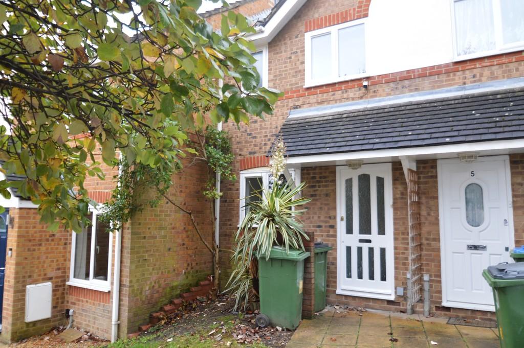 Tynemouth Road, London 2 bed terraced house for sale - £371,995