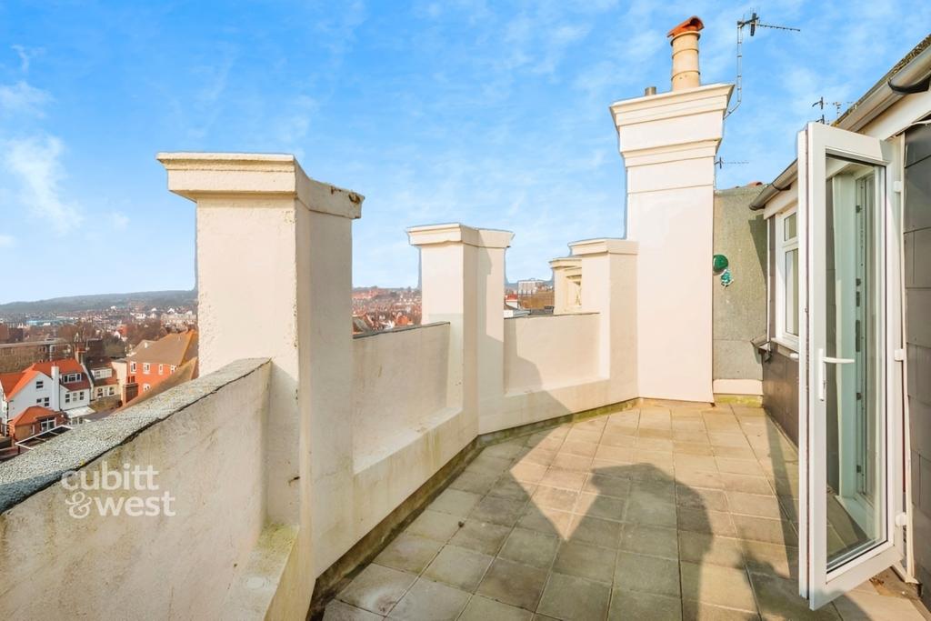 Denmark Terrace Brighton BN1 1 bed apartment - £1,300 pcm (£300 pw)