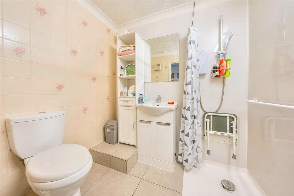 Nicholson Court, Fitzroy Drive... 1 bed apartment for sale - £70,000