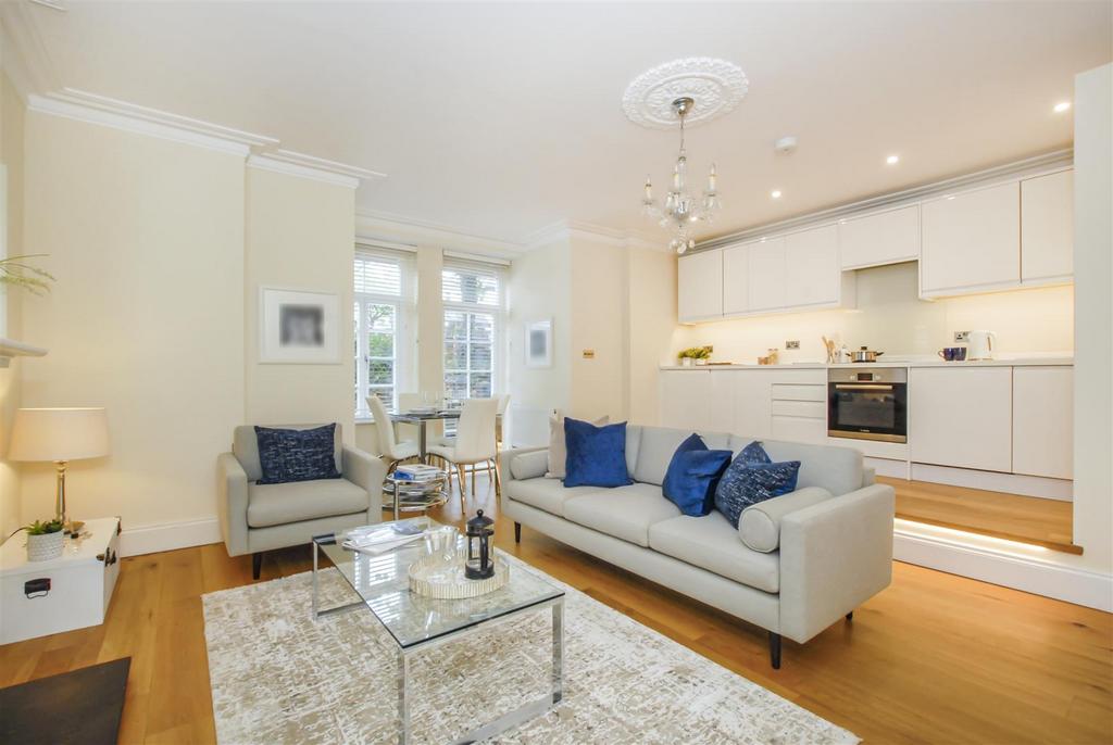 Ravensbourne House, Arlington Road... 3 bed maisonette - £595,000