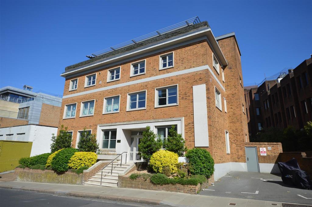 Parkshot, Richmond 2 bed apartment - £870,000