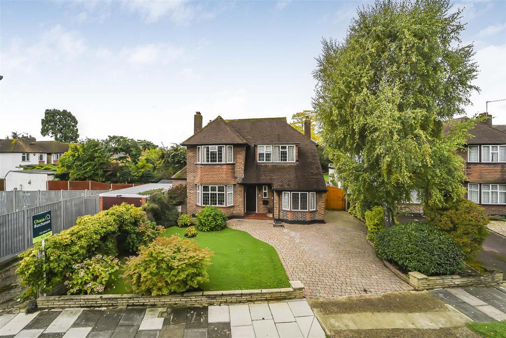 Wendover Drive, New Malden 4 bed detached house for sale - £1,250,000