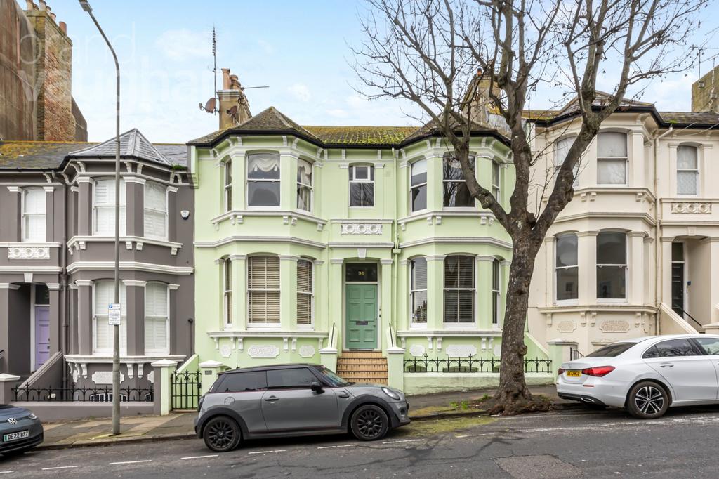 Eaton Place, Brighton, BN2 3 bed flat - £425,000