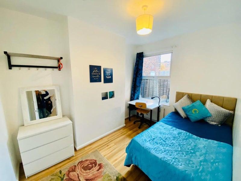Whitby Road, Manchester M14 6 bed terraced house to rent - £3,250 pcm ...