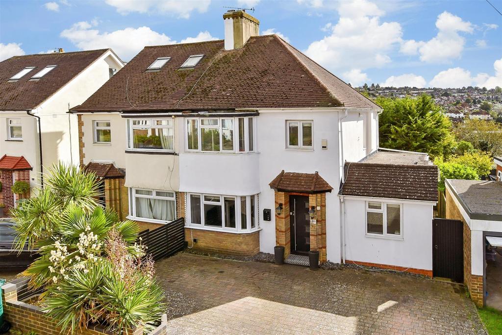 Singleton Road, Patcham, Brighton... 4 bed semi-detached house - £570,000