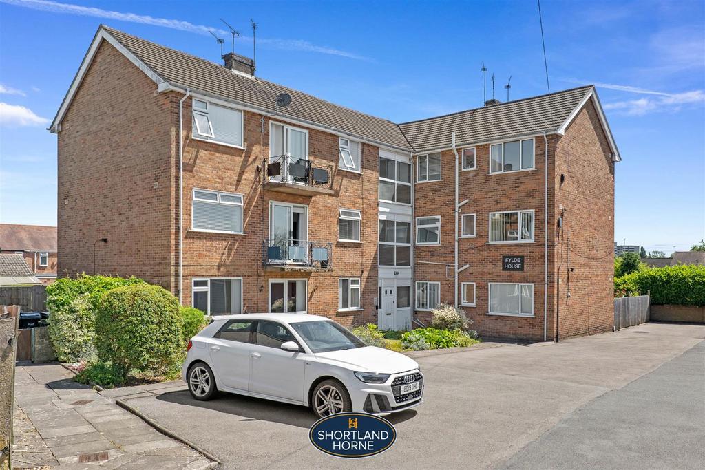 Cowley Road, Coventry CV2 2 bed flat - £925 pcm (£213 pw)