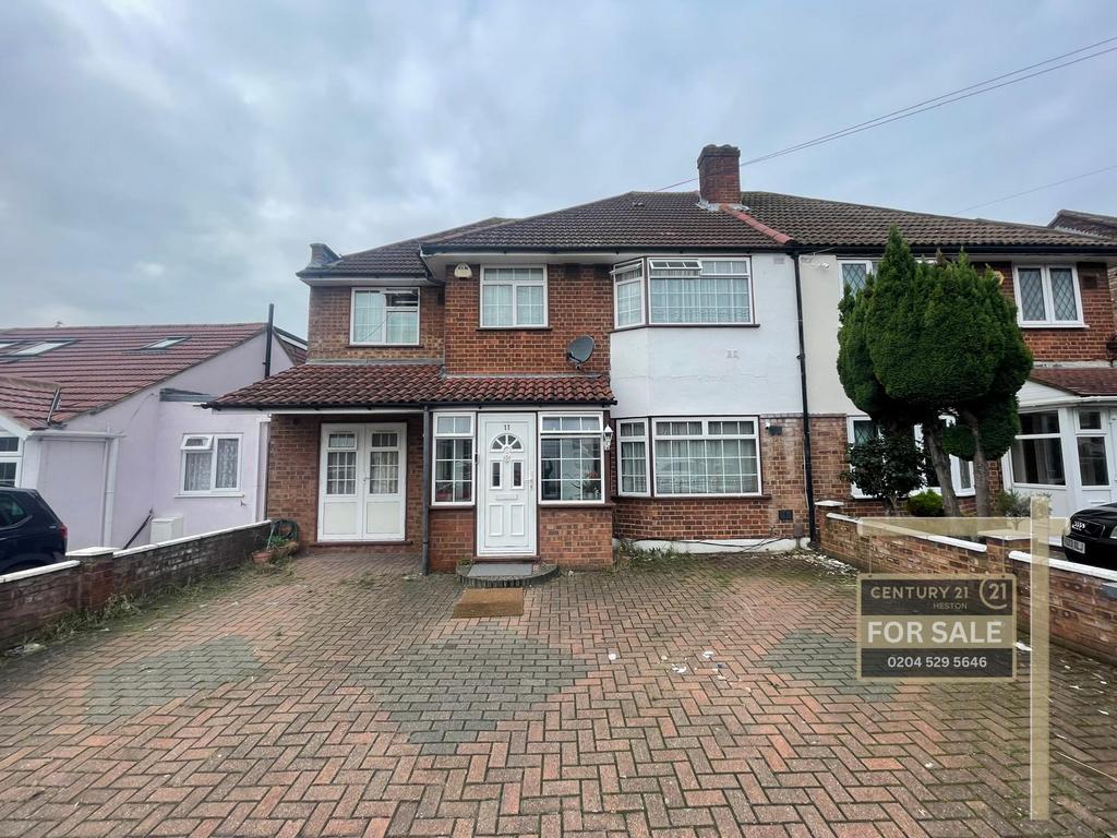 Blackberry Farm Close, HOUNSLOW TW5 6 bed semi-detached house for sale ...