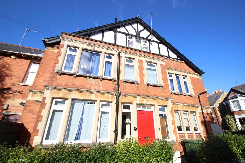 63 Bartlemas RoadCowleyOxfordOxfordshire 5 bed house - £2,810 pcm (£648 pw)