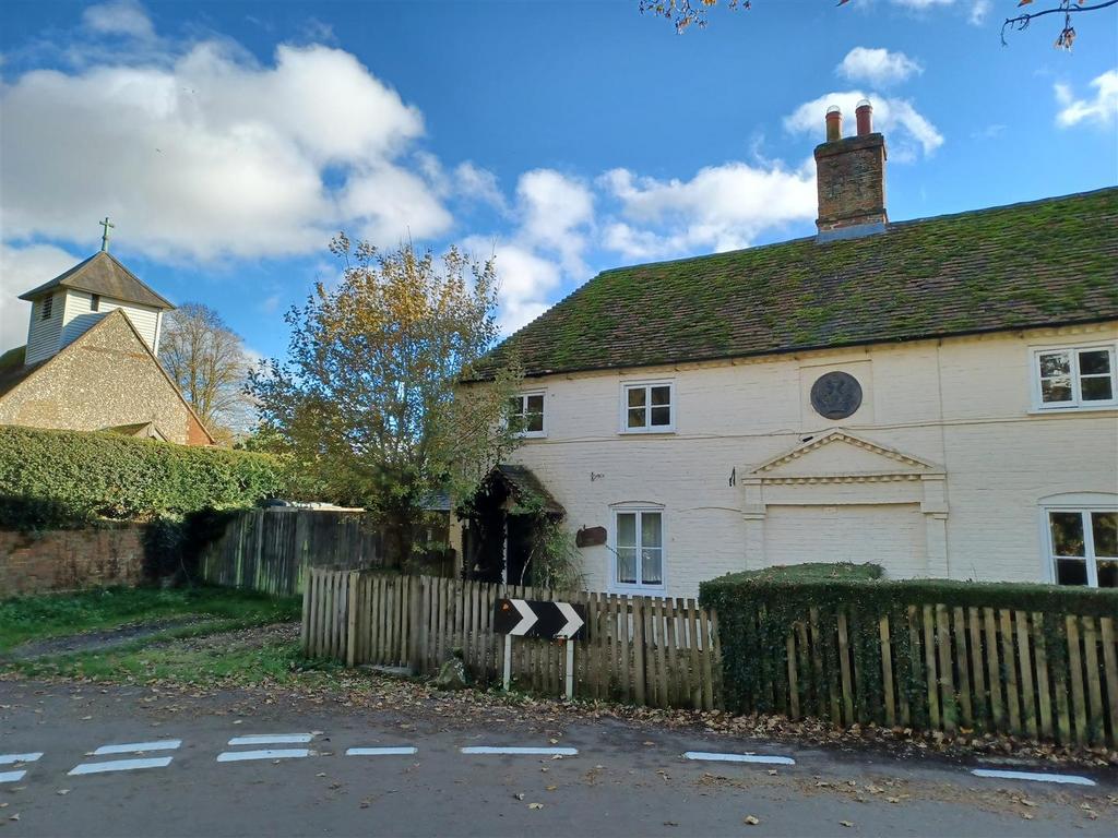 Dummer 2 bed semi-detached house for sale - £335,000