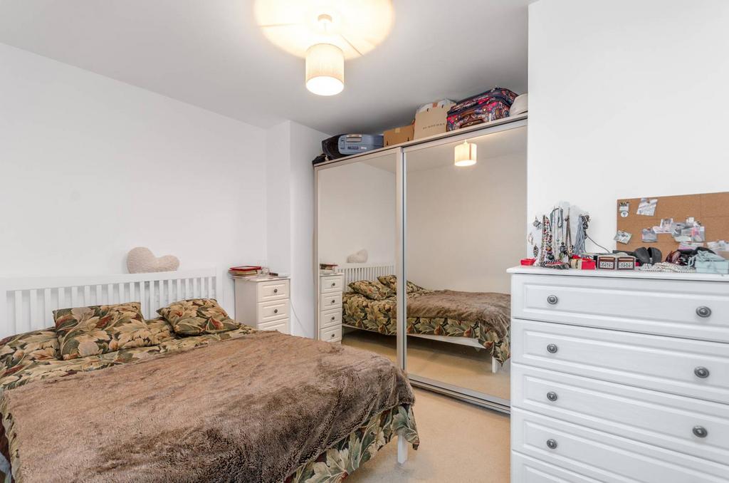 Mapleton Road, Wandsworth, London, SW18 1 bed flat - £1,850 pcm (£427 pw)