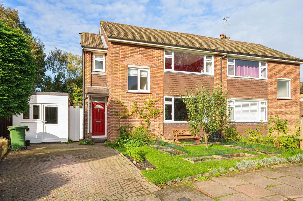 Shirley Gardens, Rusthall 3 bed semi-detached house - £525,000