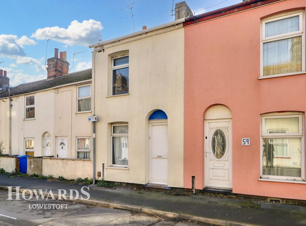Bevan Street West, Lowestoft 2 bed terraced house - £110,000