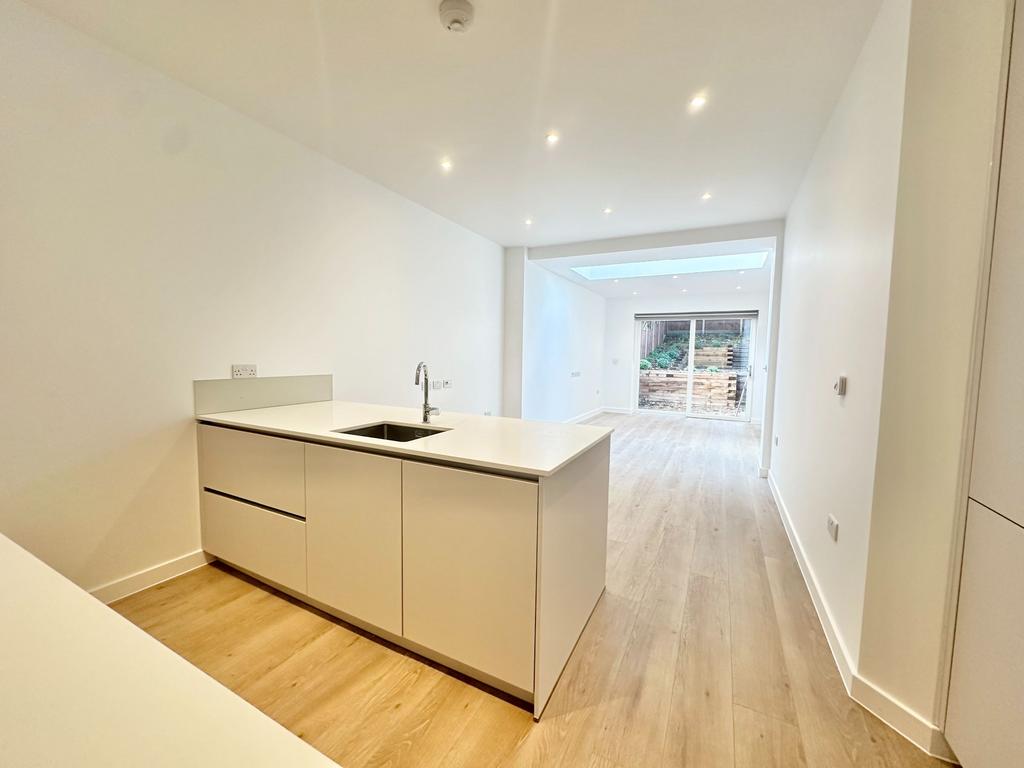 Highgate, London N6 1 bed apartment - £2,350 pcm (£542 pw)