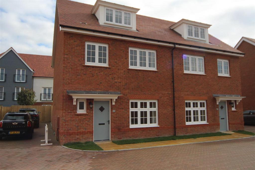 Linnitt Lane, Ryarsh, ME19 5GU 4 bed semi-detached house - £1,900 pcm ...