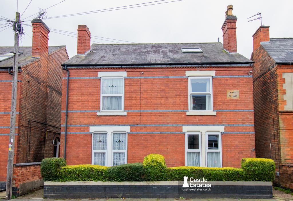 York Road, Long Eaton, NG10 4NJ 4 bed semi-detached house - £280,000