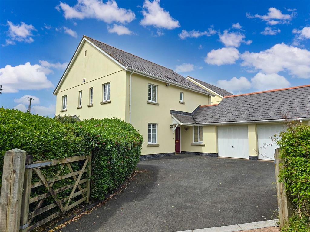 Fremington Quay, Barnstaple EX31 5 bed detached house for sale - £895,000