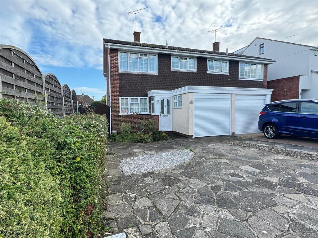 The Ramparts, Rayleigh 3 bed semi-detached house - £425,000