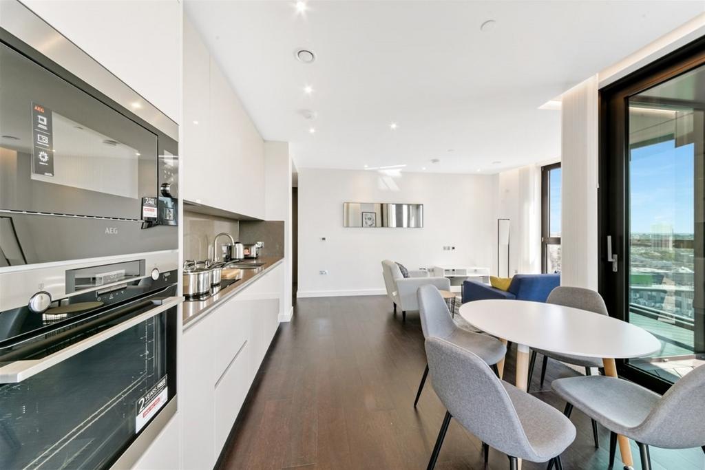 London SW11 2 bed apartment - £3,900 pcm (£900 pw)