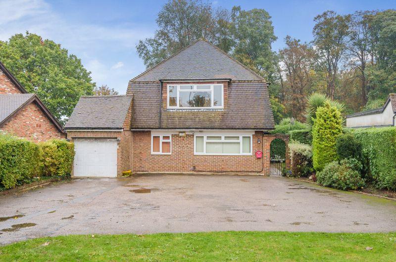 Smitham Bottom Lane, West Purley 4 bed detached house for sale - £875,000