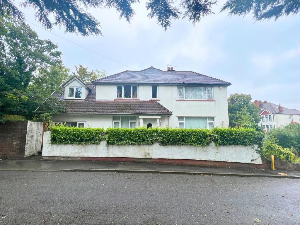 The Retreat, Penylan, Cardiff 6 bed detached house for sale - £560,000