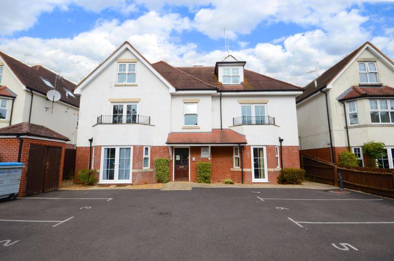 111 Talbot Road, Bournemouth BH9 2 bed flat for sale - £190,000