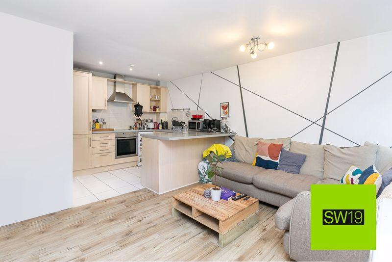 139 High Path, London SW19 2 bed apartment - £425,000