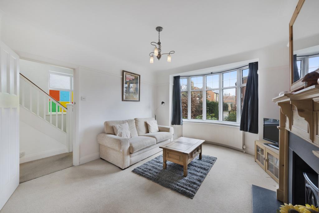 Durham Road, London SW20 5 bed house - £2,950 pcm (£681 pw)