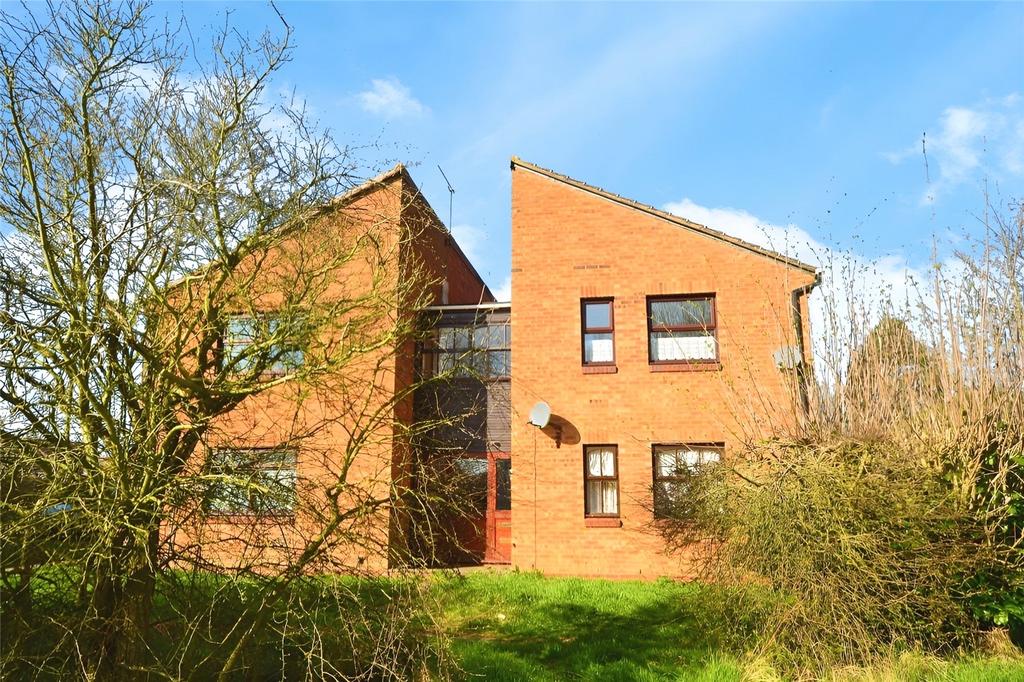 Elgin Court, Staffordshire WV6 1 bed flat for sale - £59,950