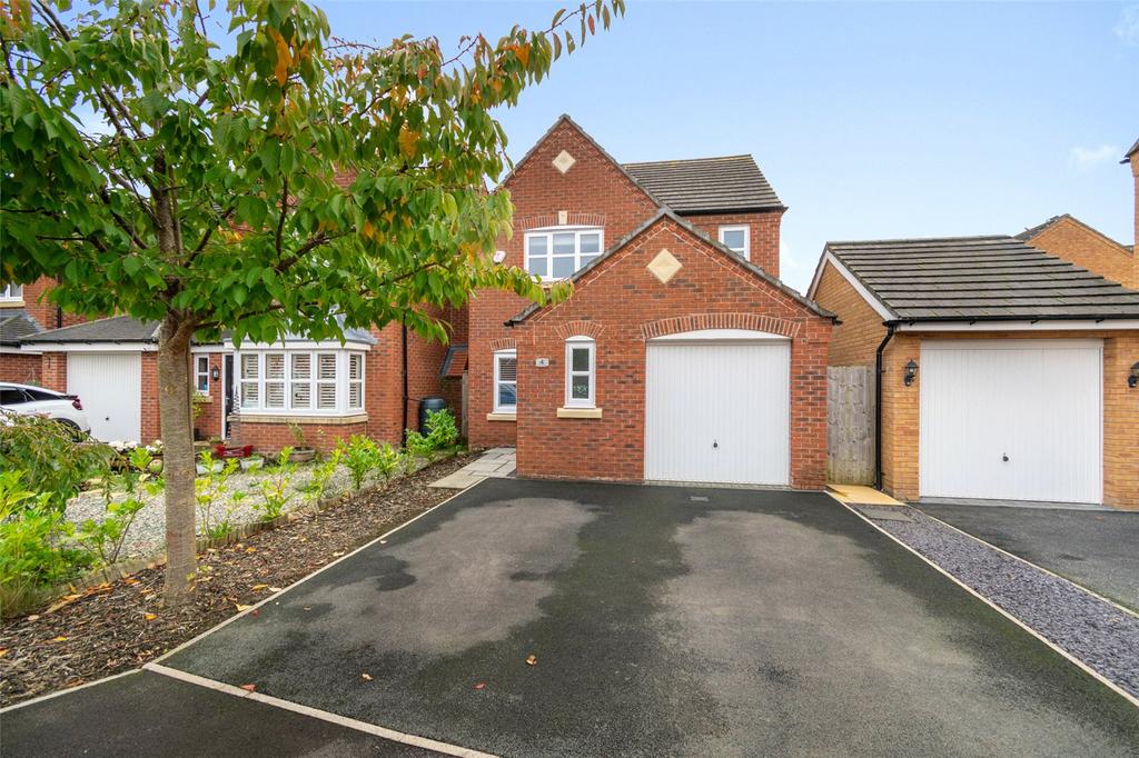 Cranage Place, Middlewich 3 bed detached house - £269,950