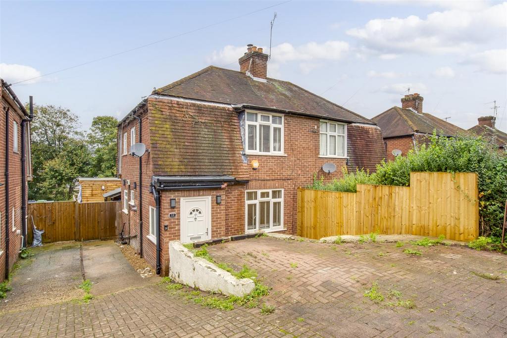 Greaves Road, High Wycombe HP13 3 bed semi-detached house - £425,000