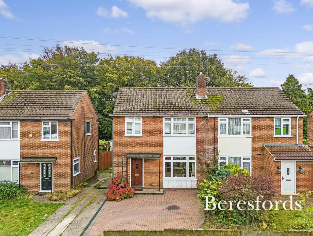 Woodland Avenue, Hutton, CM13 3 bed semi-detached house - £475,000