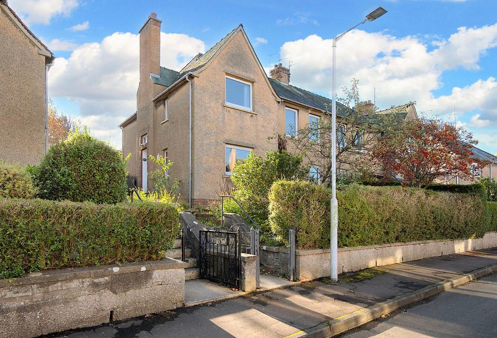 Watson Avenue, St Andrews, KY16 2 bed flat - £240,000