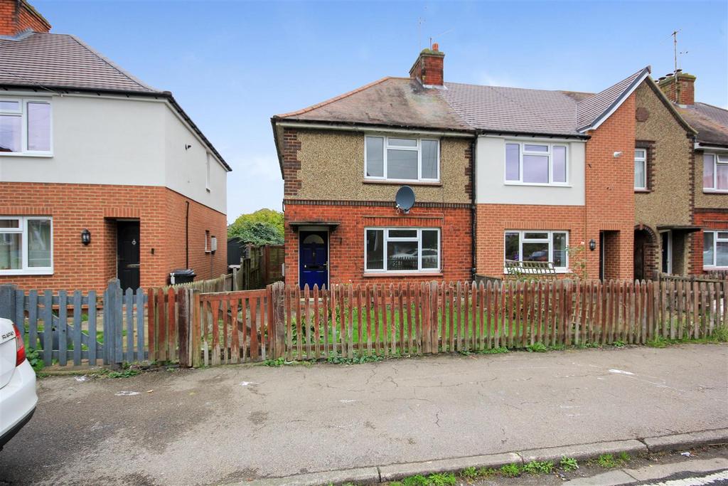 Highfield Road, Rushden NN10 3 bed end of terrace house - £190,000