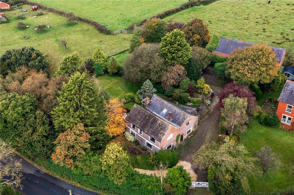 Haighton Green Lane, Preston PR2 3 bed detached house for sale - £875,000