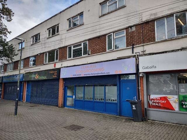 GABALFA - Lock up Shop Unit with... Shop - £550 pcm (£127 pw)