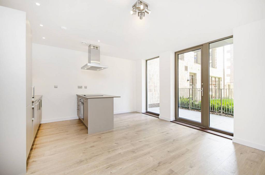 Hackney Square, Hackney, London, E9 3 bed flat - £3,250 pcm (£750 pw)
