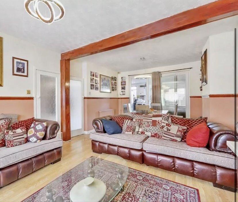 Wembley Way, Wembley HA9 3 bed semi-detached house - £575,000