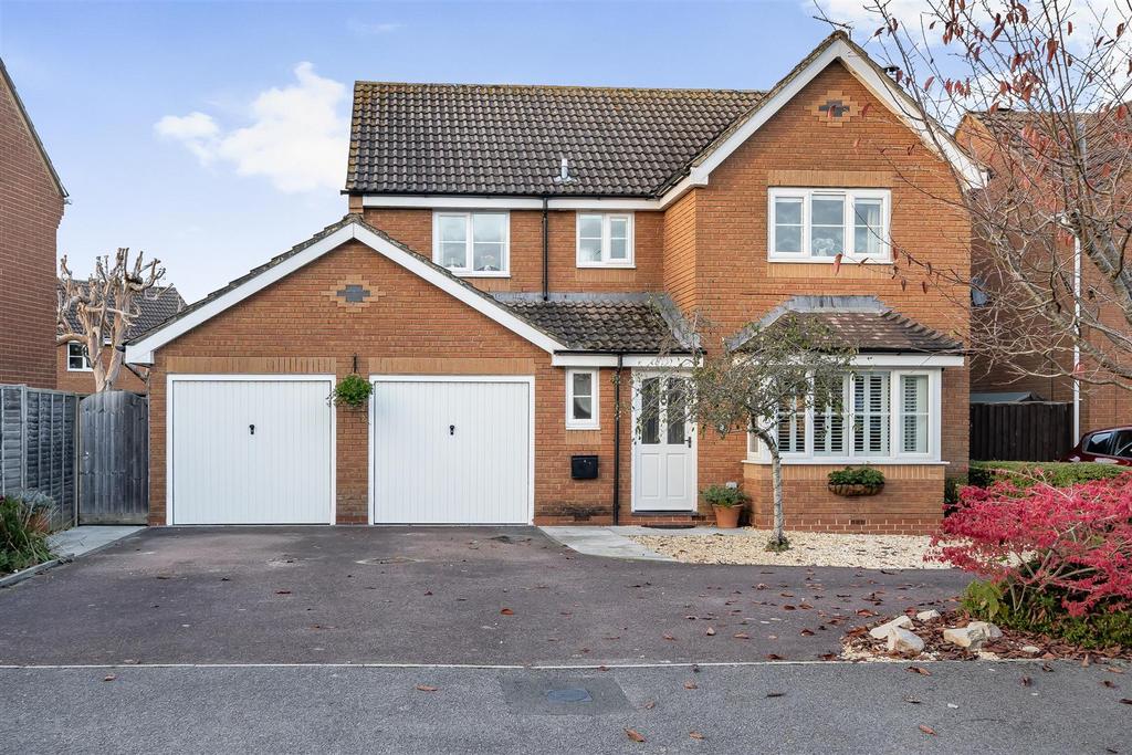 Harebell Way, Devizes 4 bed detached house - £465,000