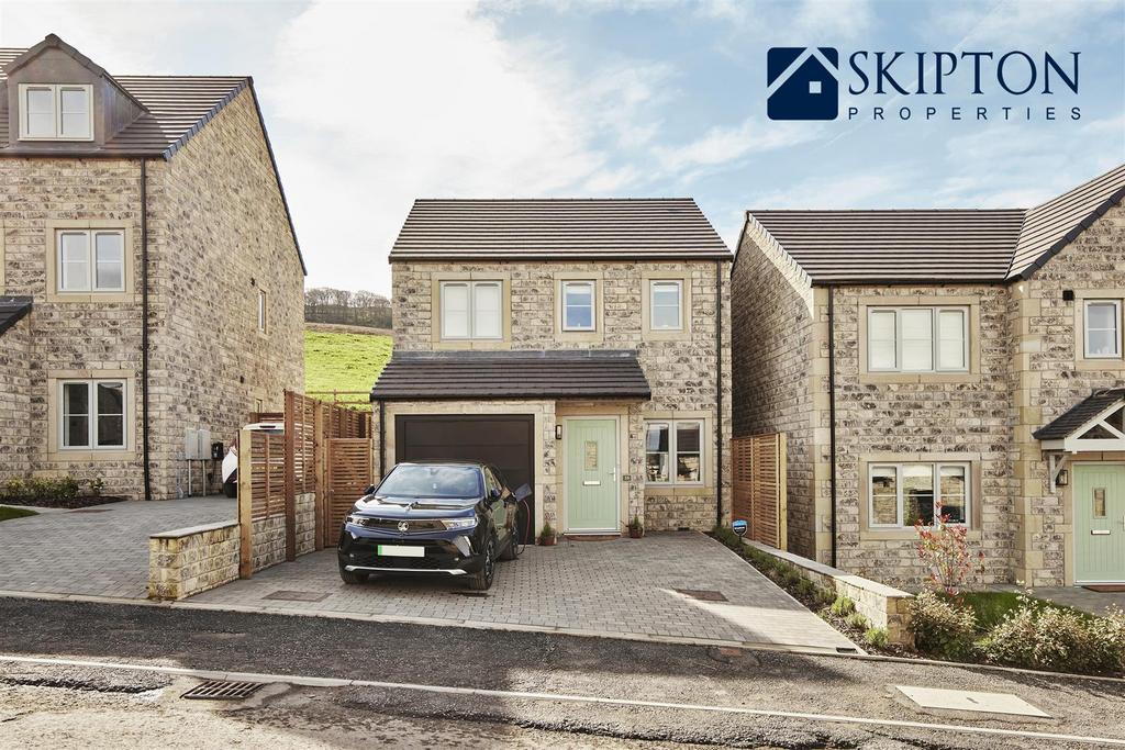 Hazel grove, Skipton 3 bed detached house - £399,995